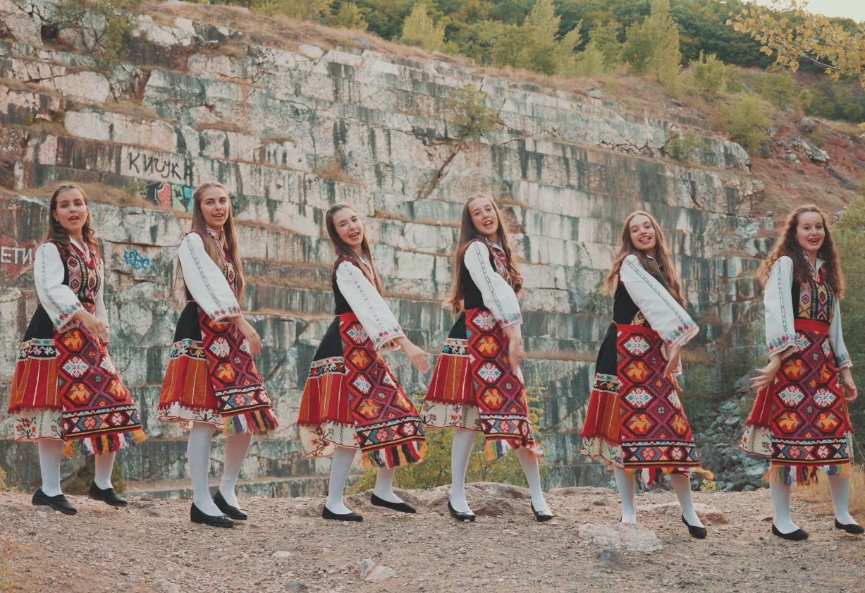 Начало - Фондация "Благотворител"